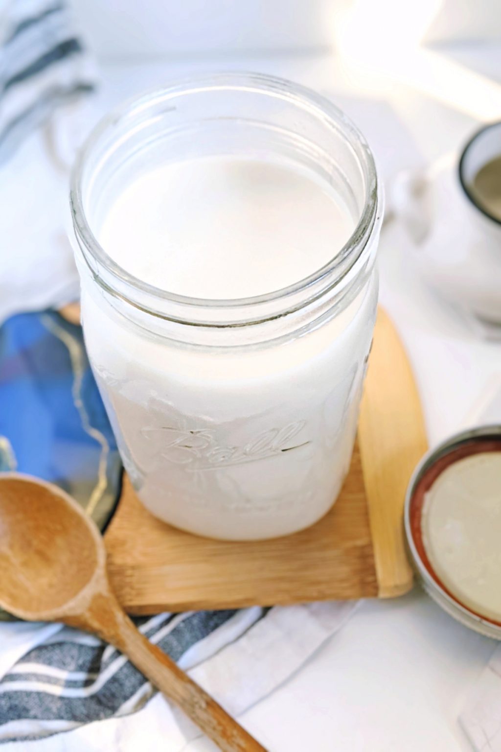Low Sodium Almond Milk Recipe (Salt-Free, No Sodium)